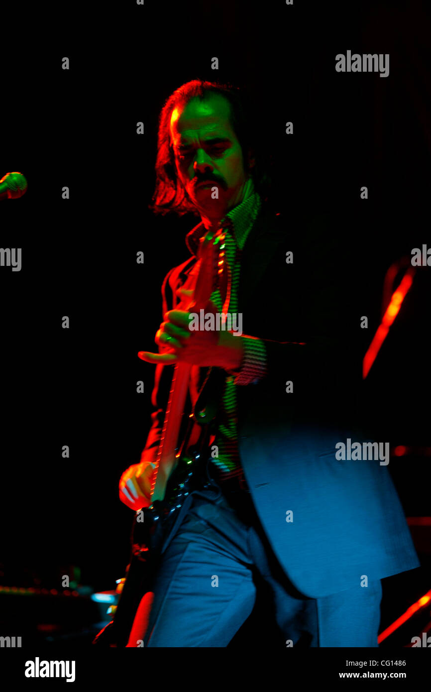 Nick Cave of Grinderman performing at Madison Square garden on July ...