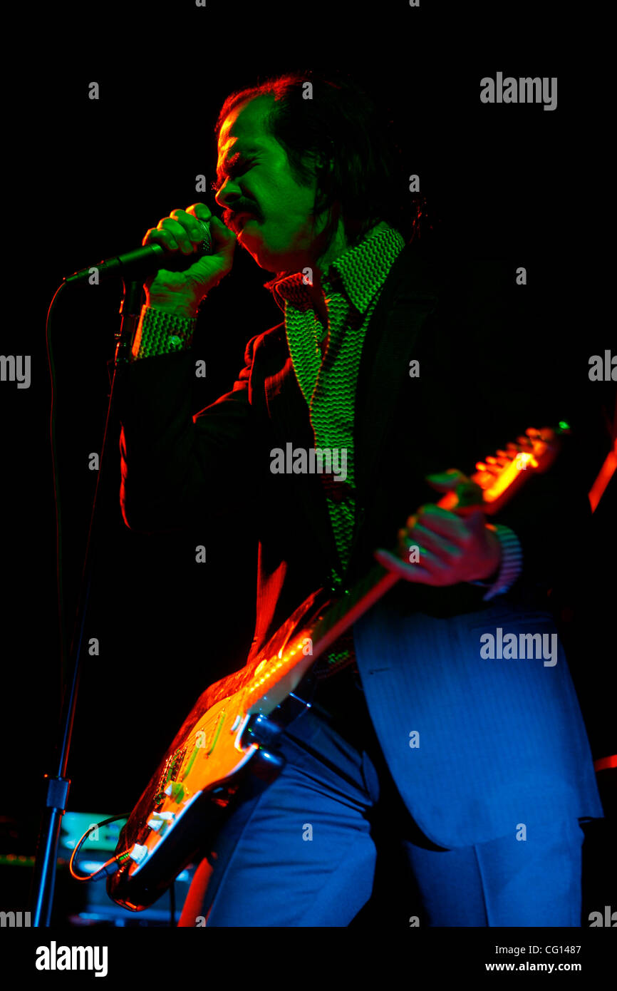 Nick Cave of Grinderman performing at Madison Square garden on July ...