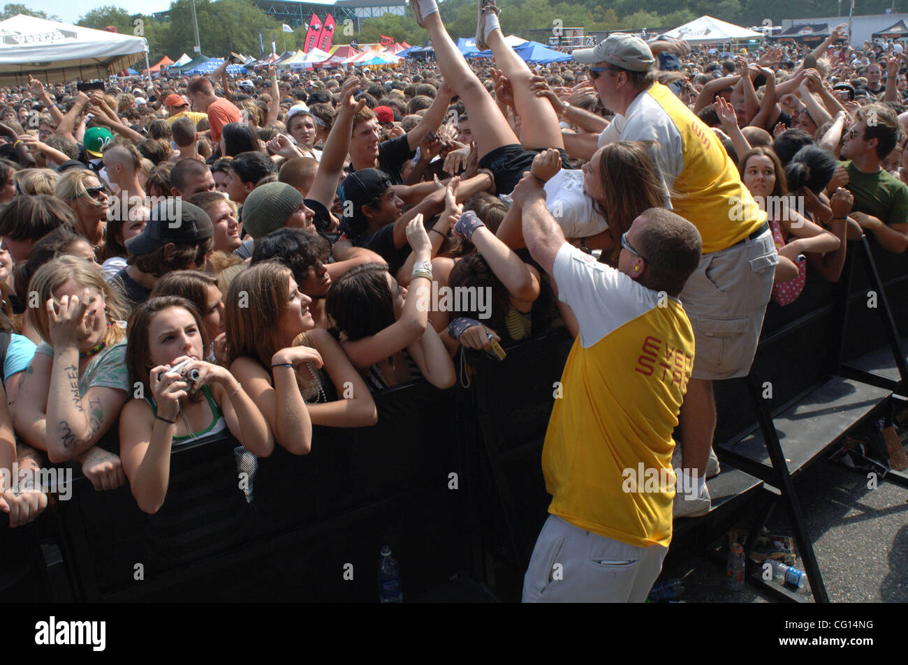 Virginia beach amphitheatre High Resolution Stock Photography and ...