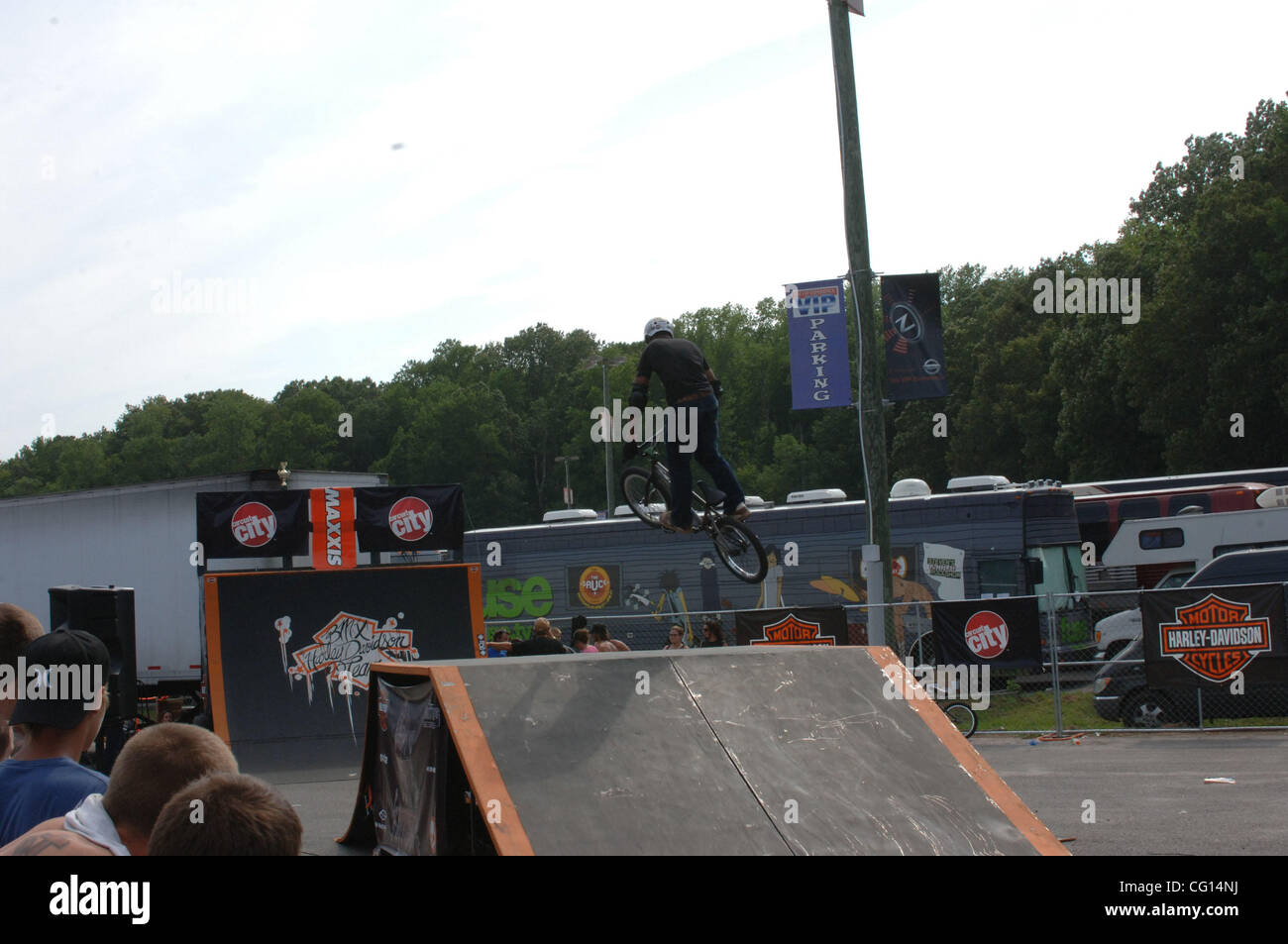 Virginia beach amphitheatre High Resolution Stock Photography and ...