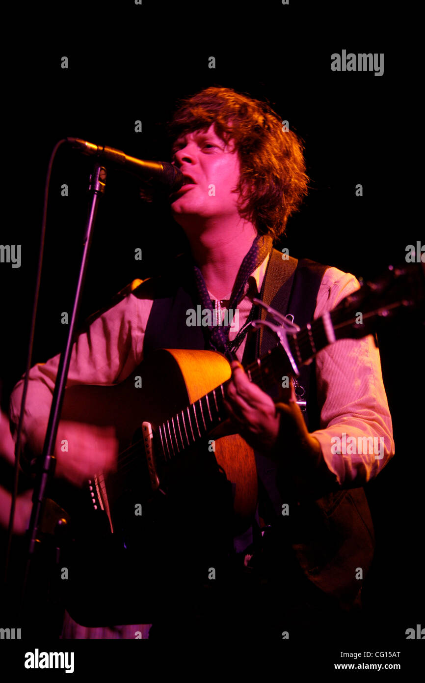 Fionn Regan performing at Joe's Pub on July 25th, 2007 Stock Photo - Alamy