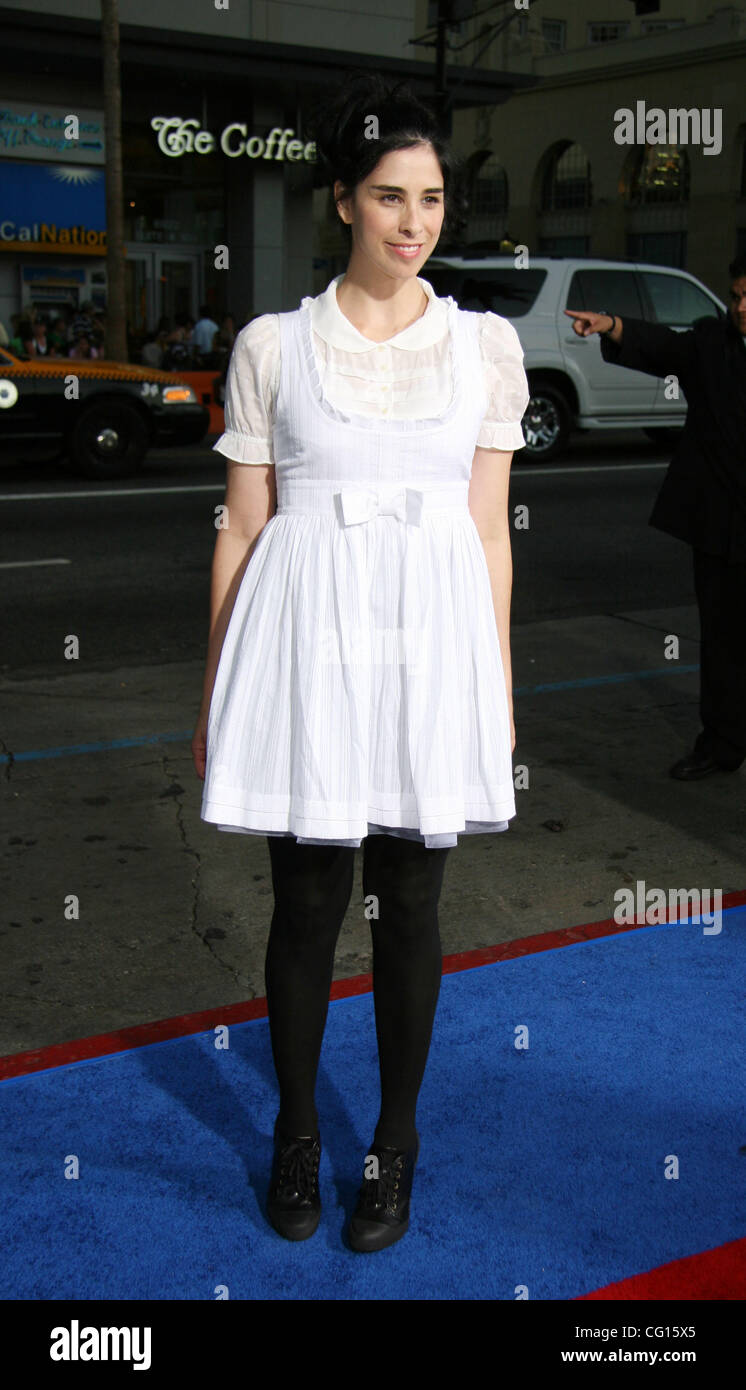 Actress comedian sarah silverman hi-res stock photography and images ...