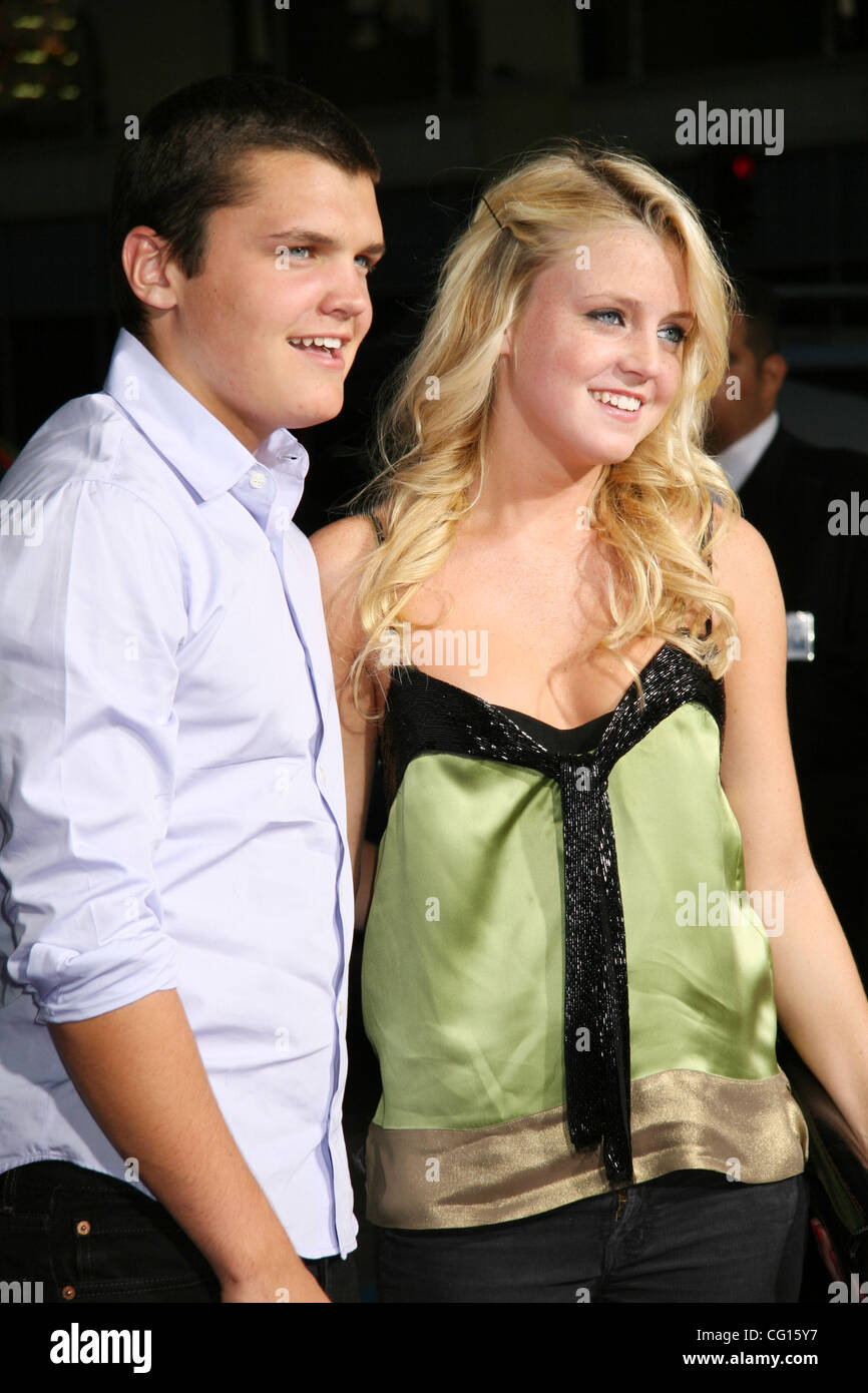 Jul 26, 2007 - Hollywood, CA, USA - Actress LORRAINE NICHOLSON ...