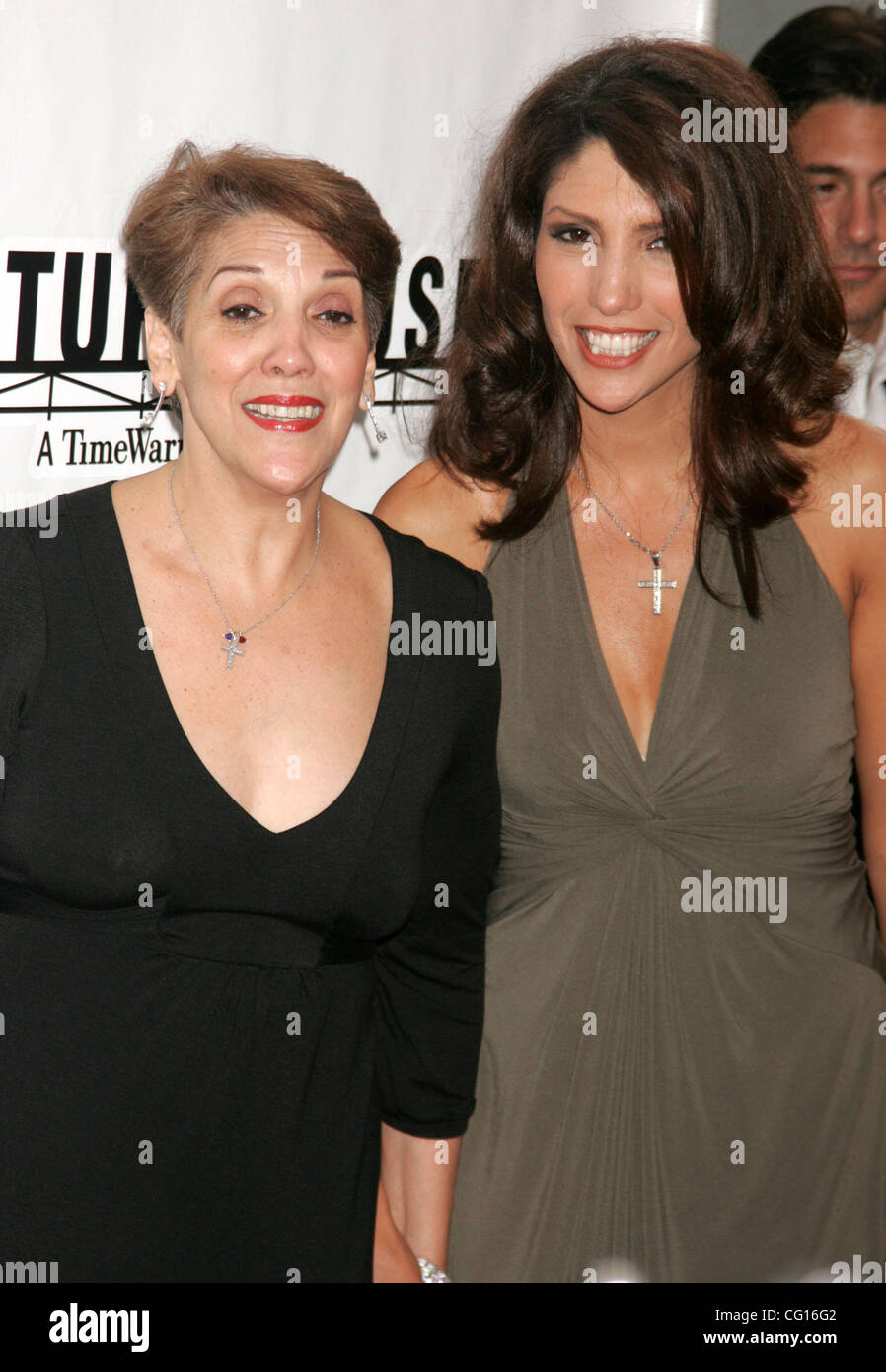 Jul 26, 2007 - New York, NY, USA - Jennifer Lopez's mother GUADALUPE ...