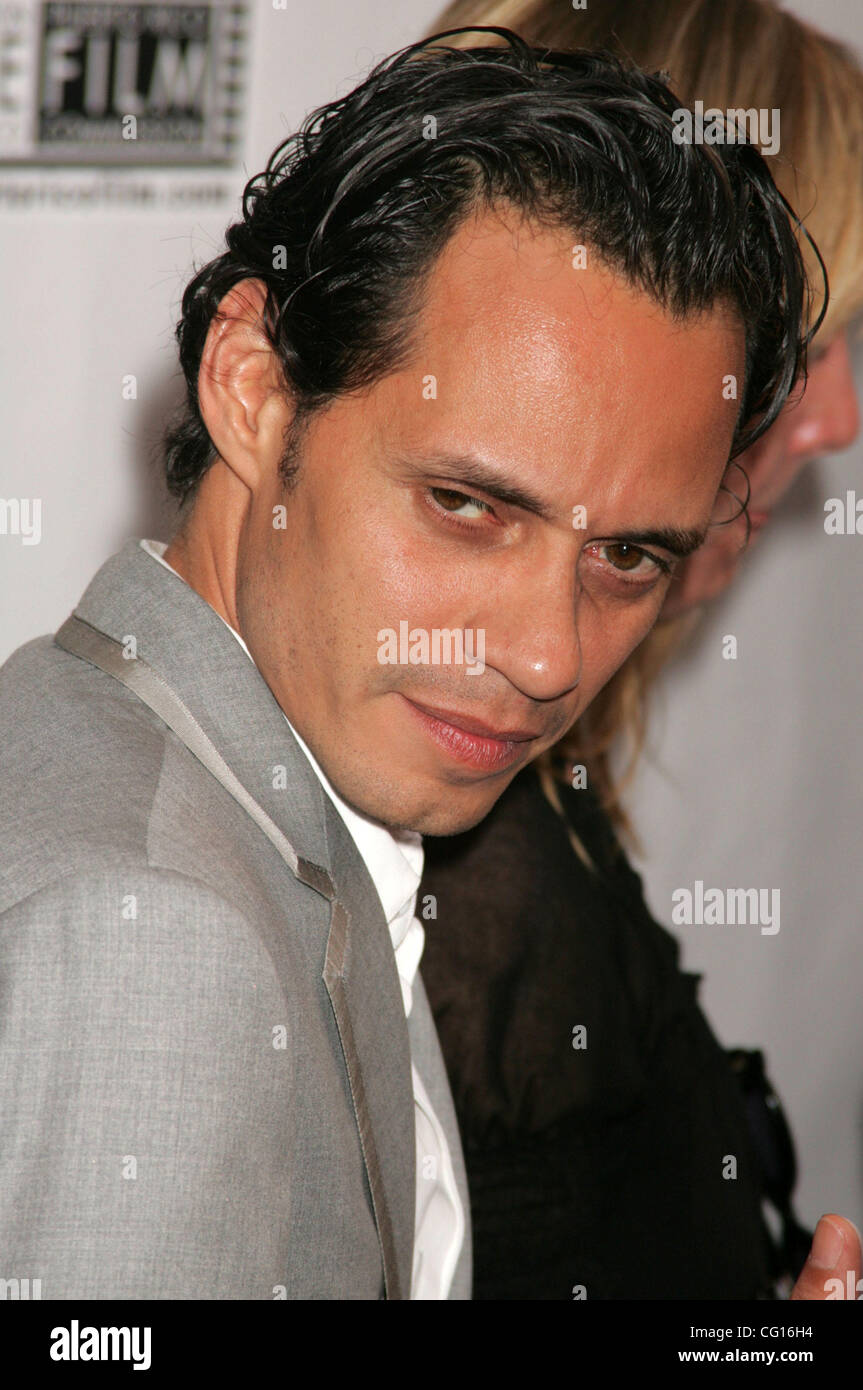 Marc anthony el cantante singer hi-res stock photography and images - Alamy