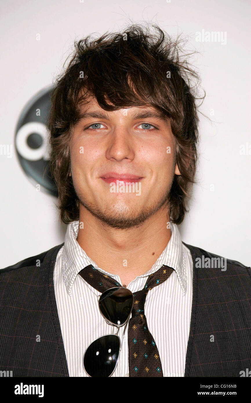 Jul 26, 2007 - Beverly Hills, CA, USA - SCOTT MICHAEL FOSTER at the ABC ...
