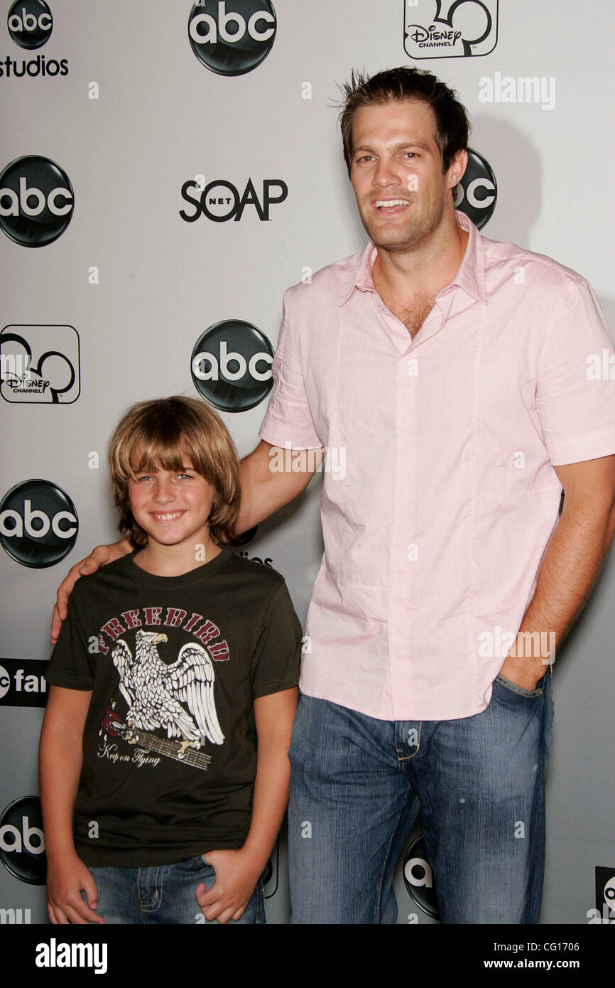 Jul 26, 2007 - Beverly Hills, CA, USA - GEOFF STULTZ at the ABC Summer ...