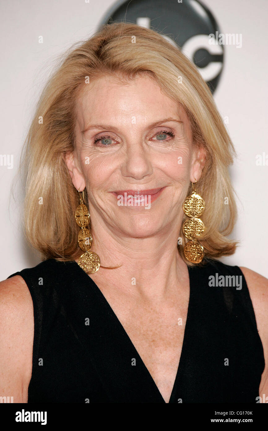Jul 26, 2007 - Beverly Hills, CA, USA - JILL CLAYBURGH at the ABC ...