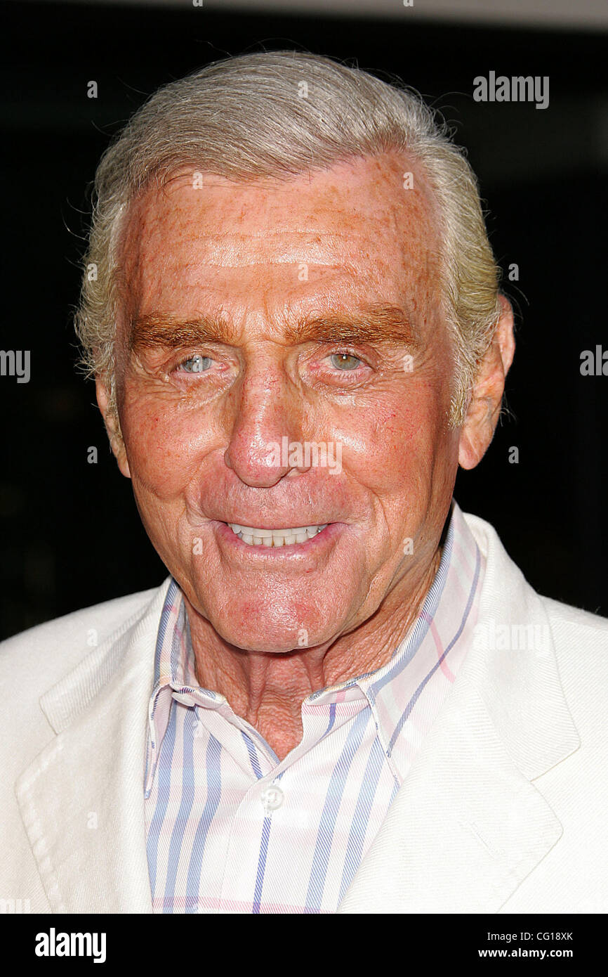 Jerry douglas actor hi-res stock photography and images - Alamy