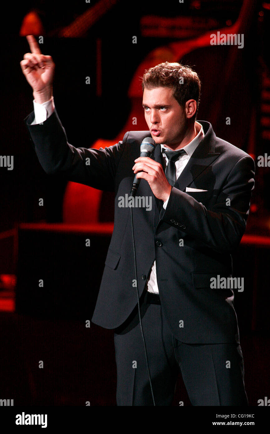 Michael Bublé performing at Radio City Music Hall on July 31, 2007 ...