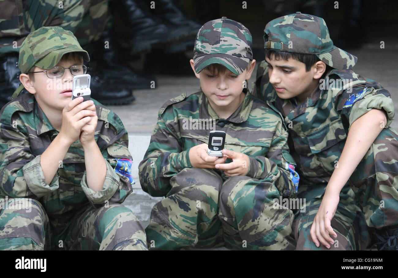 Russian teens hi-res stock photography and images - Alamy