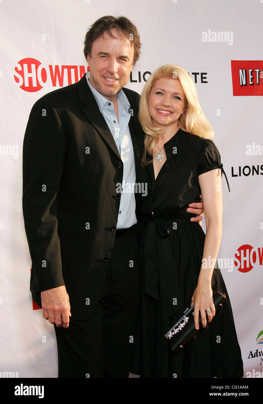 Kevin nealon and wife susan hi-res stock photography and images - Alamy