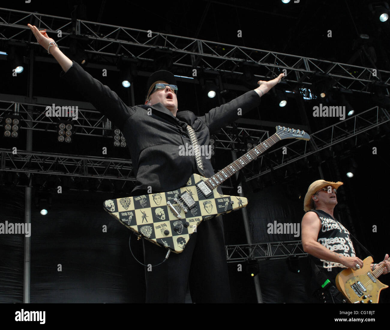 Cheap trick guitarist rick nielsen hi-res stock photography and images ...