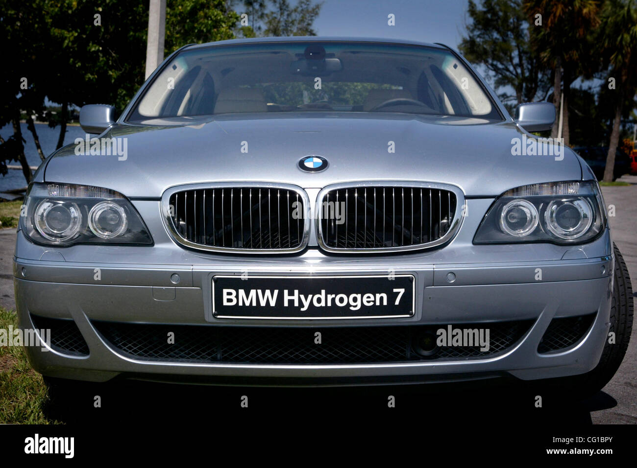 Bmw Hydrogen 7 High Resolution Stock Photography and Images - Alamy