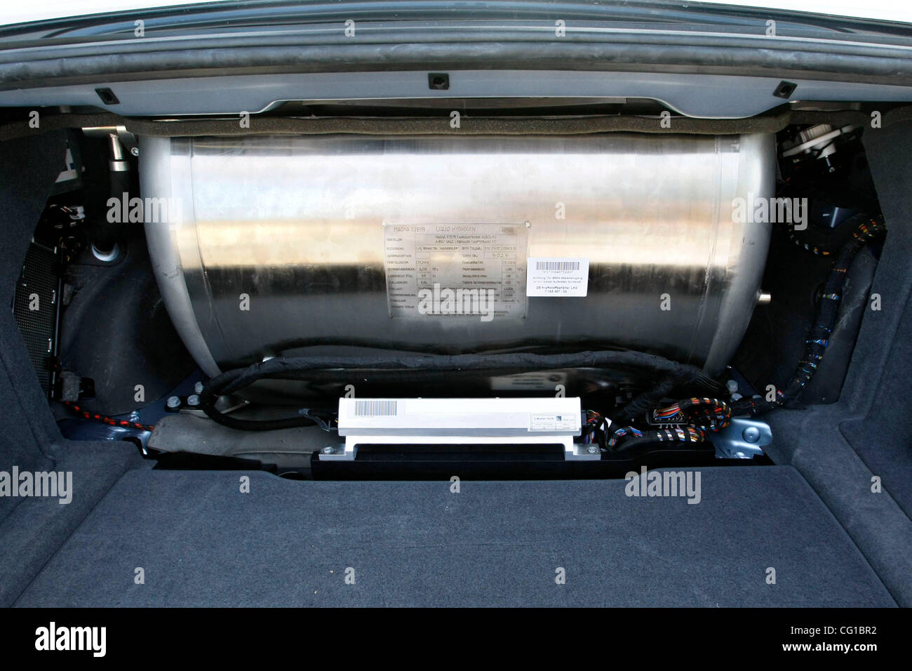 Bmw Hydrogen 7 High Resolution Stock Photography and Images - Alamy