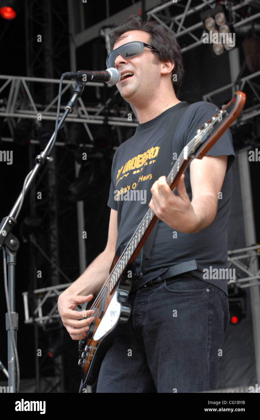 Aug 04, 2007 - Baltimore, MD, USA - Bass Guitarist ADAM SCHLESINGER of ...