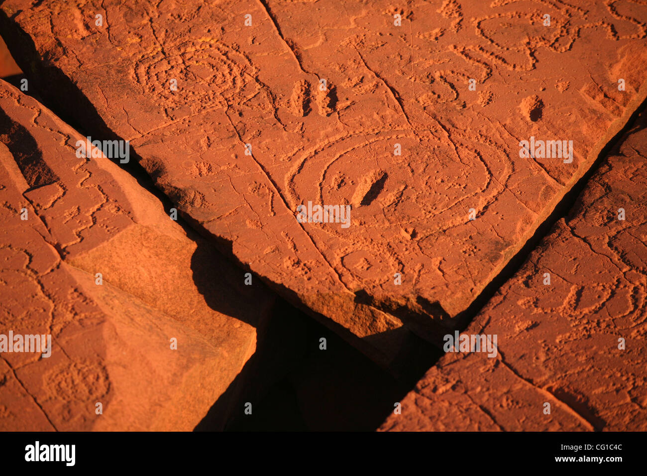 Aboriginal engravings hi-res stock photography and images - Alamy