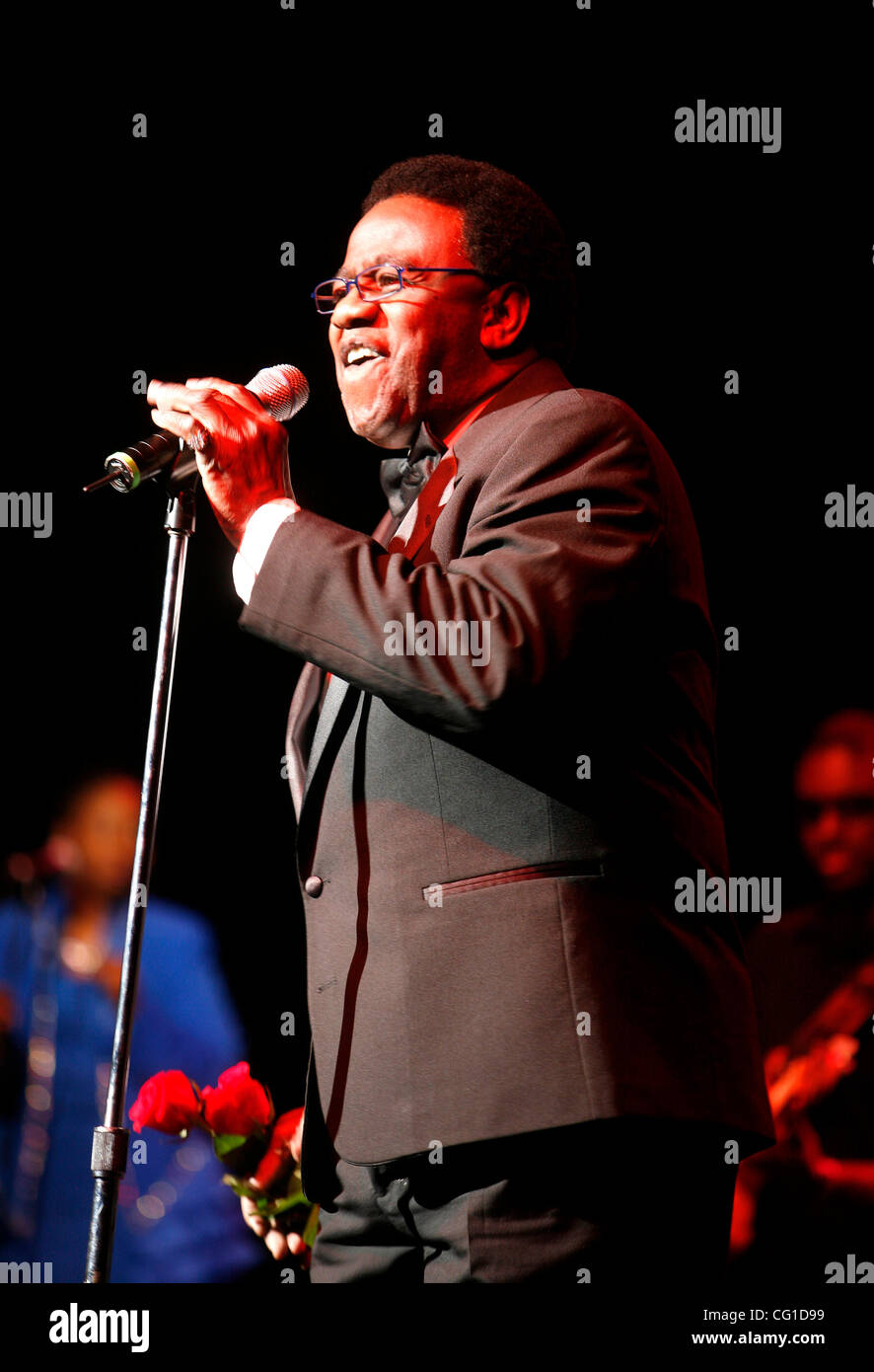 Al Green performing at Madison Square Garden's Theater on August 7 ...
