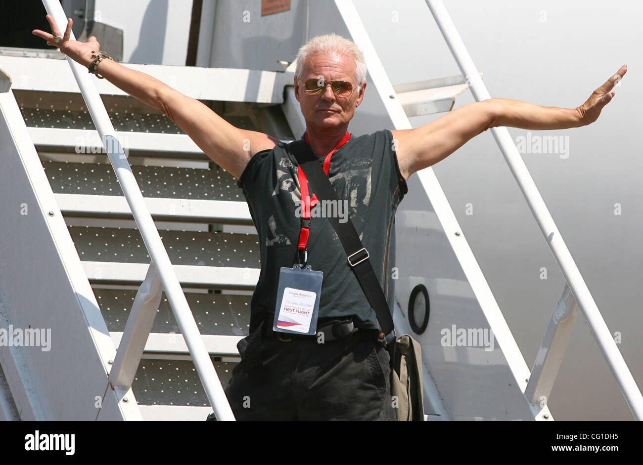 Michael des barres in macgyver hi-res stock photography and images - Alamy