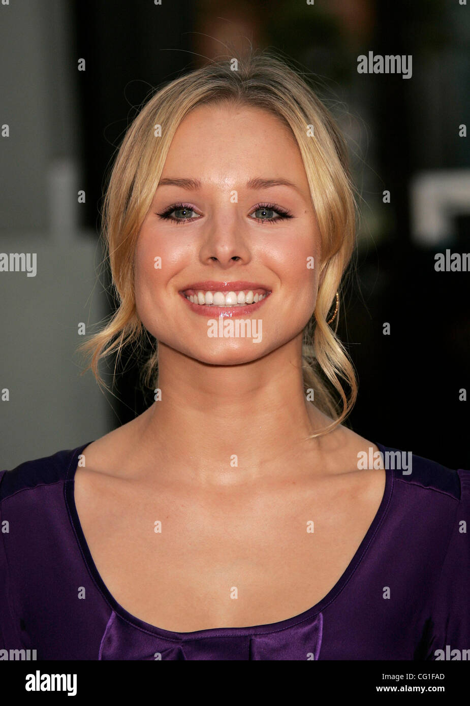 Aug 13, 2007 - Hollywood, California, USA - Actress KRISTEN BELL at the ...