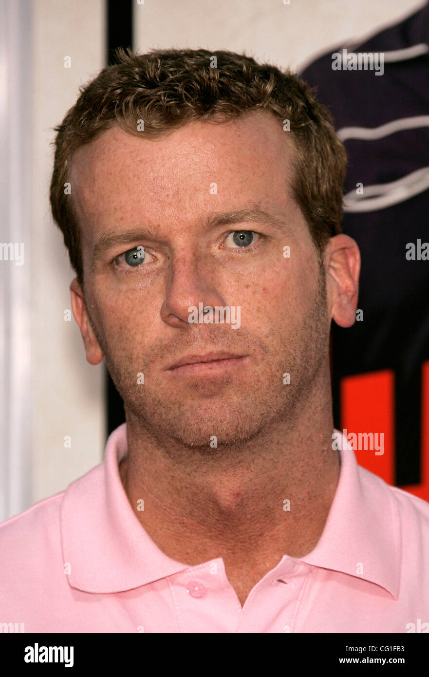 Director mcg hi-res stock photography and images - Alamy