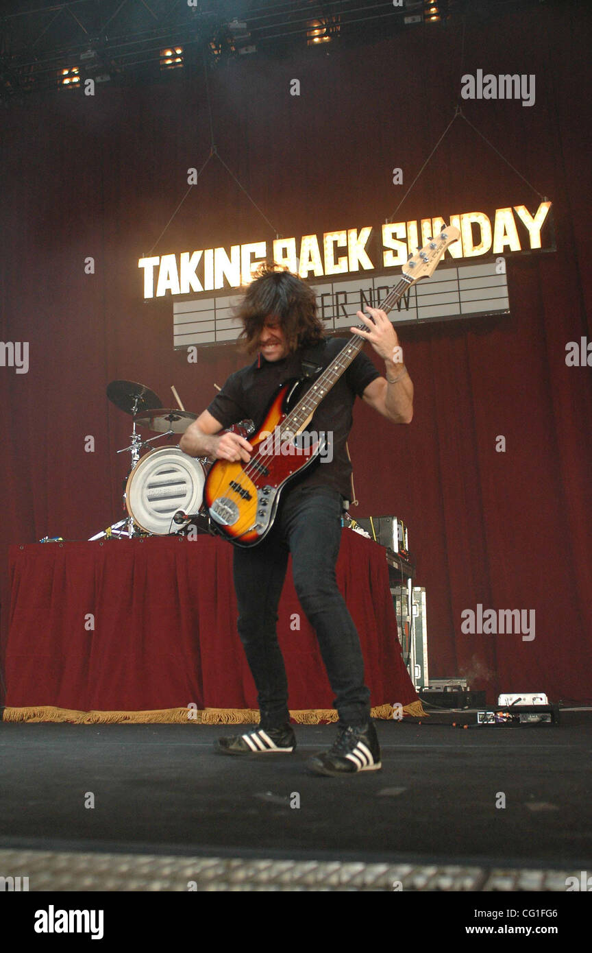 Rock Band, Taking Back Sunday, performs at the Walnut Creek ...