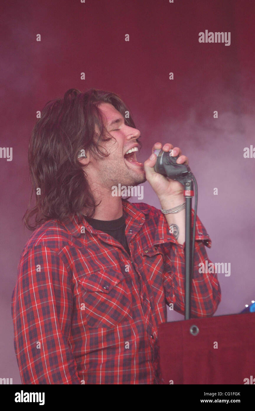 Rock Band, Taking Back Sunday, performs at the Walnut Creek ...