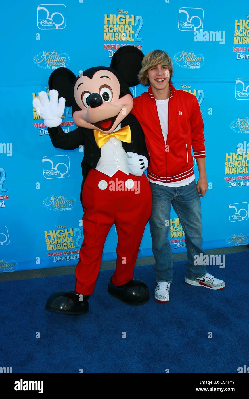 Aug. 14, 2007 - Hollywood, California, U.S. - K54435EG.WORLD PREMIERE ...