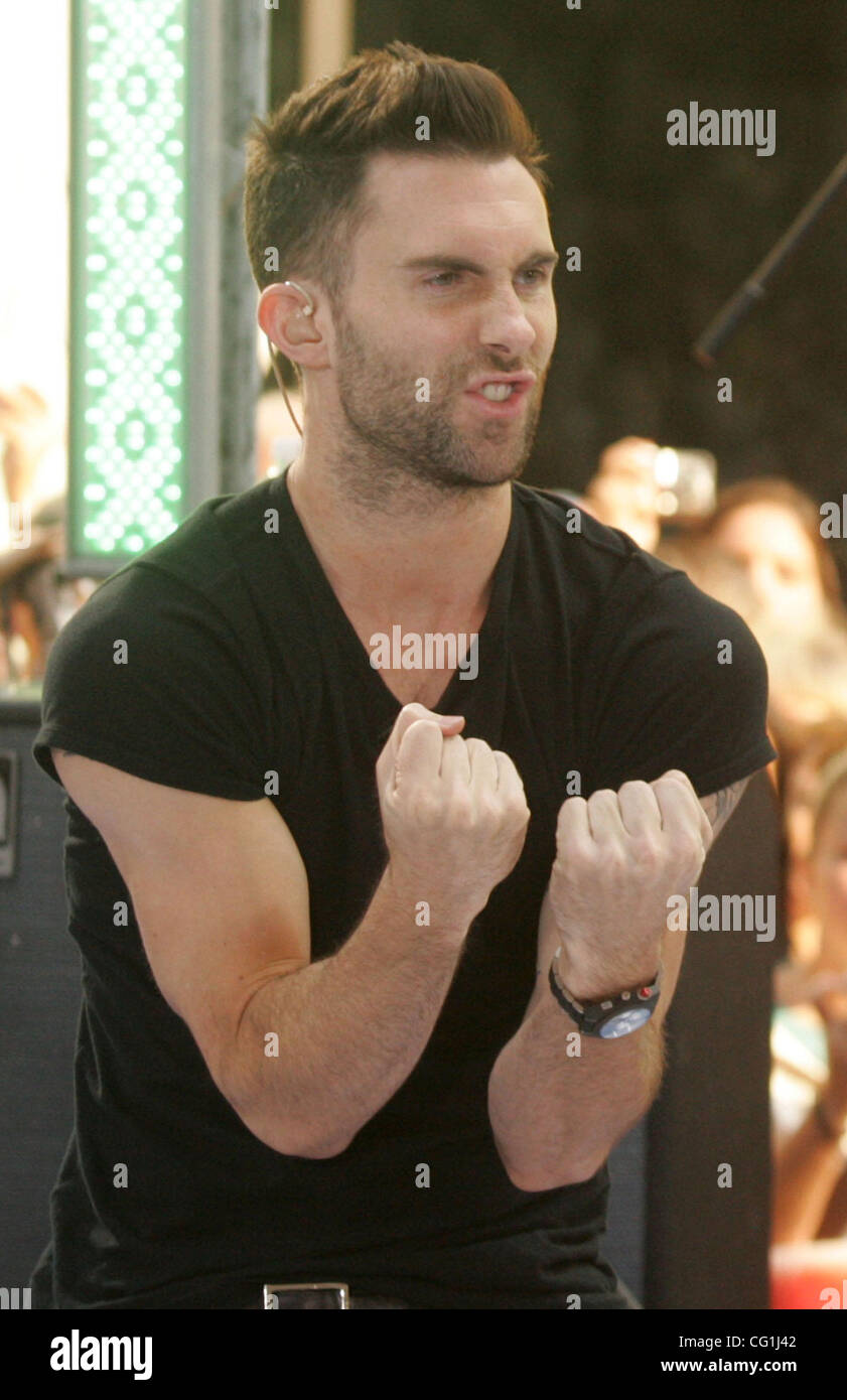 Aug 17, 2007 - New York, NY, USA - Singer ADAM LEVINE from the group ...