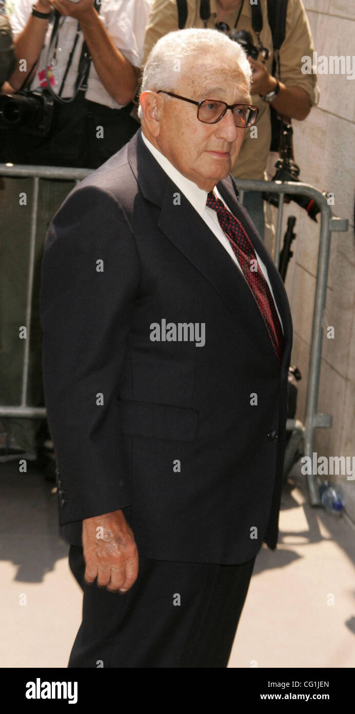 Henry kissinger nancy kissinger funeral hi-res stock photography and ...