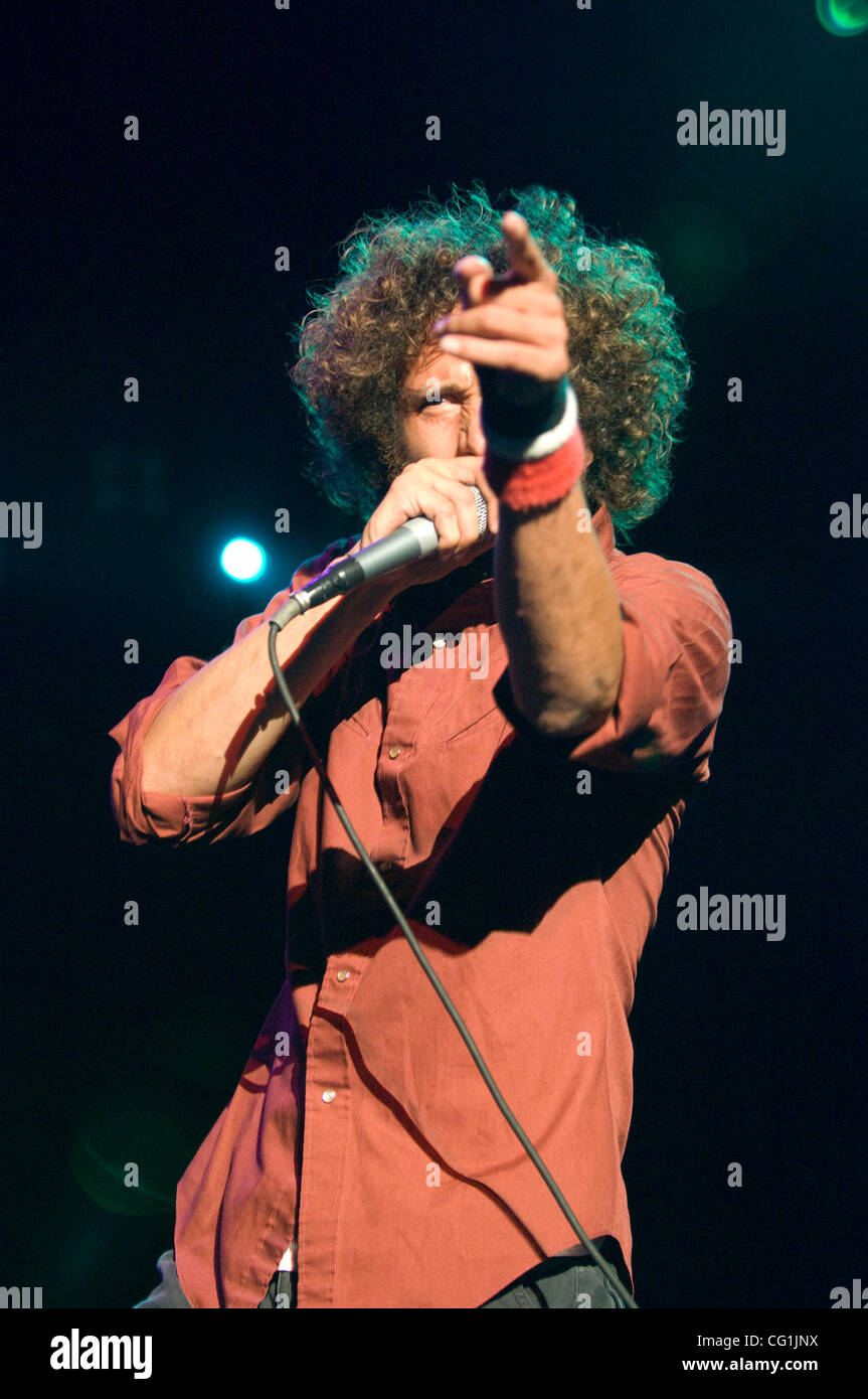 Zack de la rocha hi-res stock photography and images - Alamy