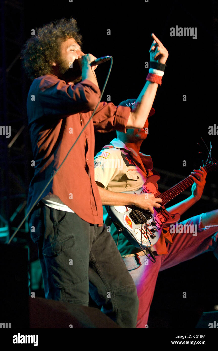 Aug 18, 2007 - San Francisco, CA, USA - Singer ZACK DE LA ROCHA and ...