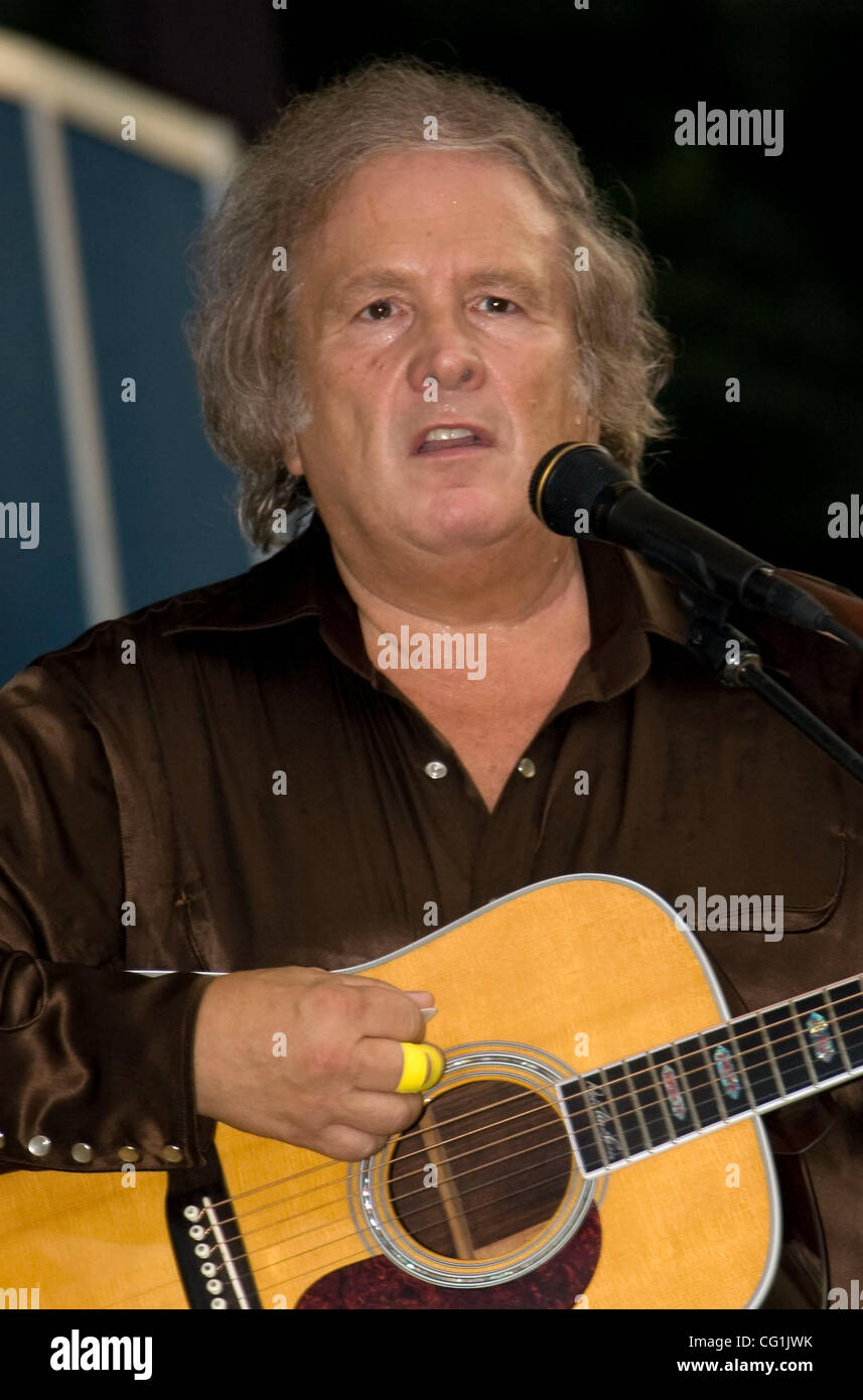 Don mclean american pie hi-res stock photography and images - Alamy