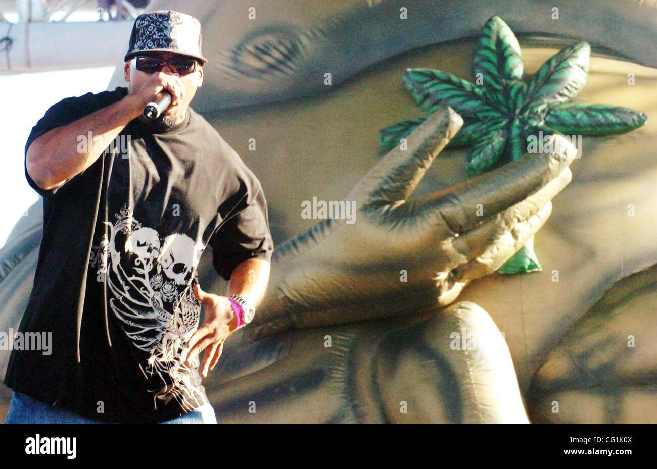 August 18th, 2007 - San Francisco, CA, USA - Rapper Sen Dog performs ...