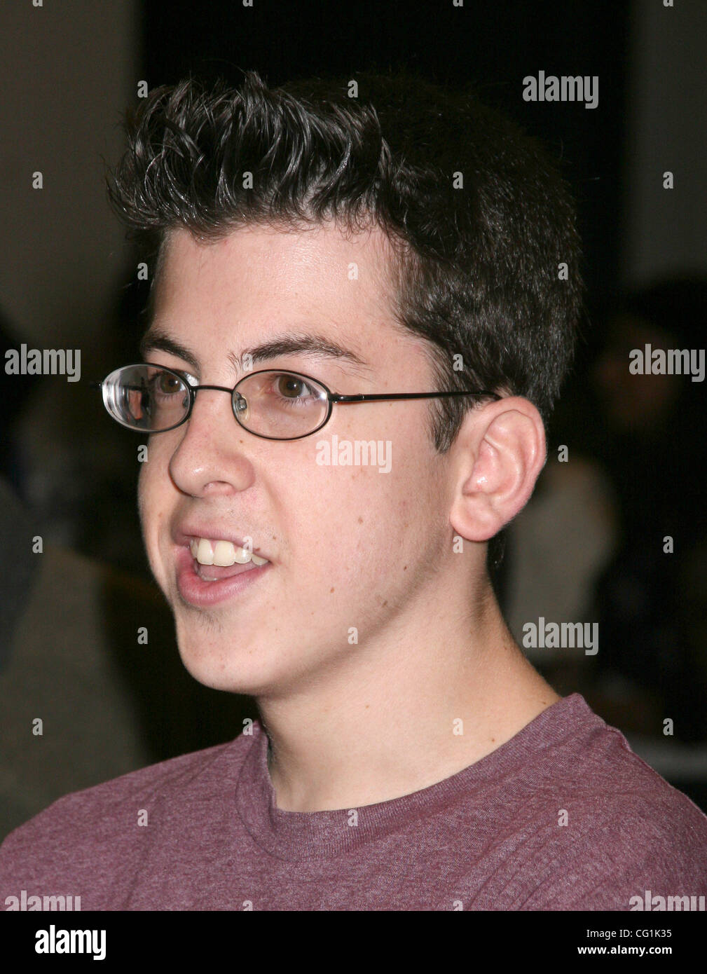 Aug 20, 2007 - New York, NY, USA - CHRISTOPHER MINTZ-PLASSE departs MTV ...