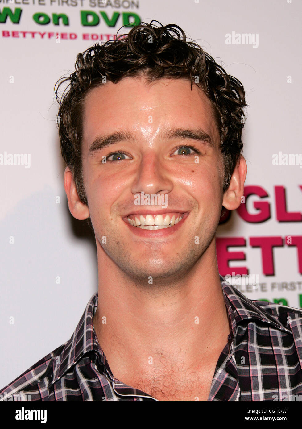Ugly Betty Actor Michael 60 Photos - Moonagedaydream.film