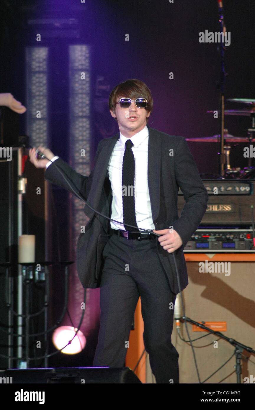 Singer Drake Bell, best known for his role on the Nickelodeon series ...
