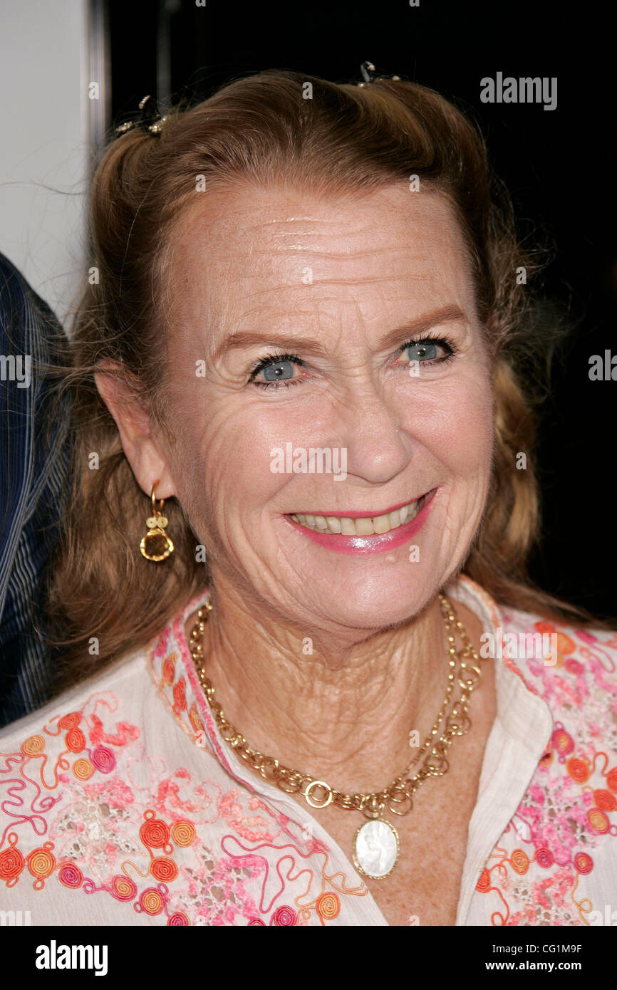 Aug 22, 2007 - Beverly Hills, California, USA - Actress JULIET MILLS at ...