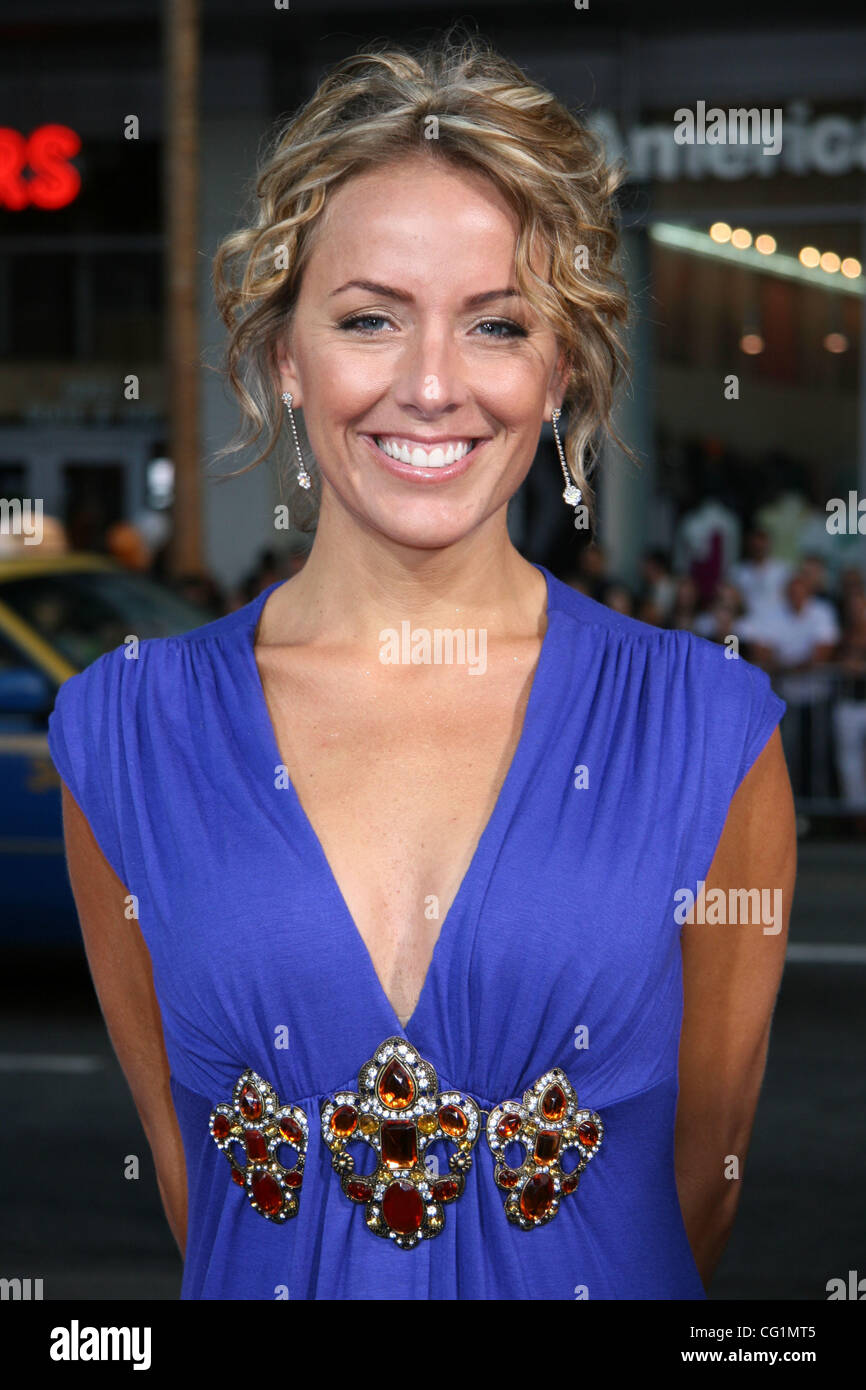 Aug 23, 2007 - Hollywood, CA, USA - RACHEL REENSTRA arriving at the ...