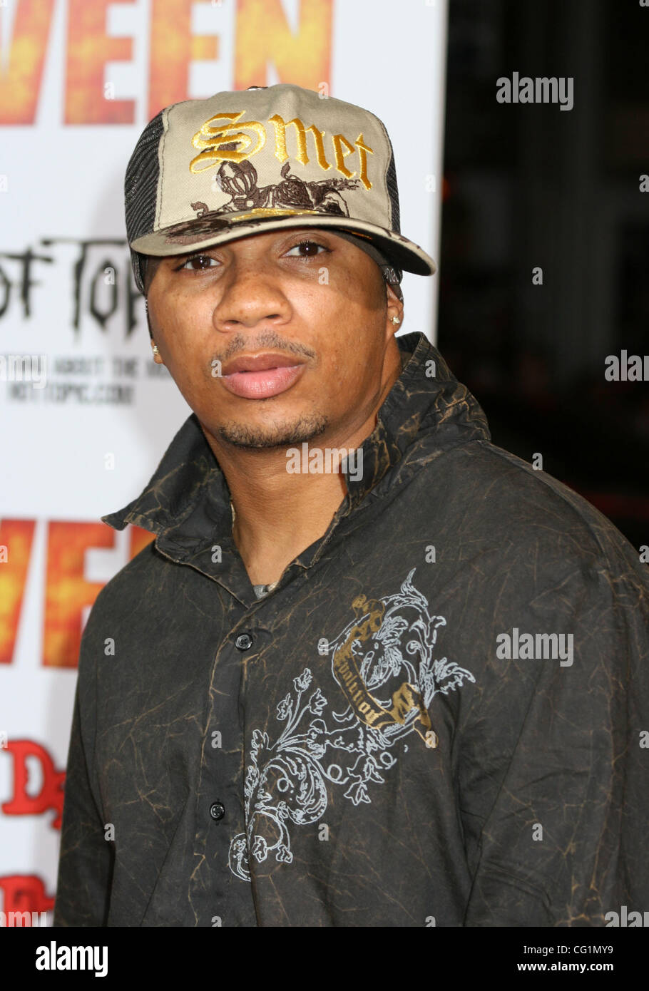 Aug 23, 2007 - Hollywood, CA, USA - SHANE SPARKS arriving at the world ...