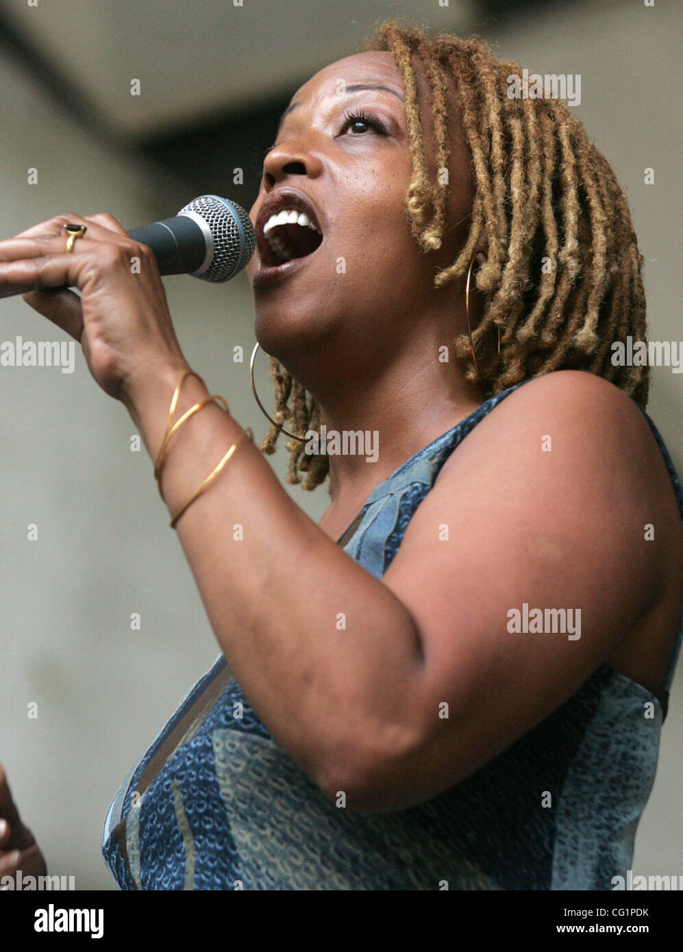 Aug 25, 2007 - New York, NY, USA - Singer CASSANDRA WILSON performs at ...