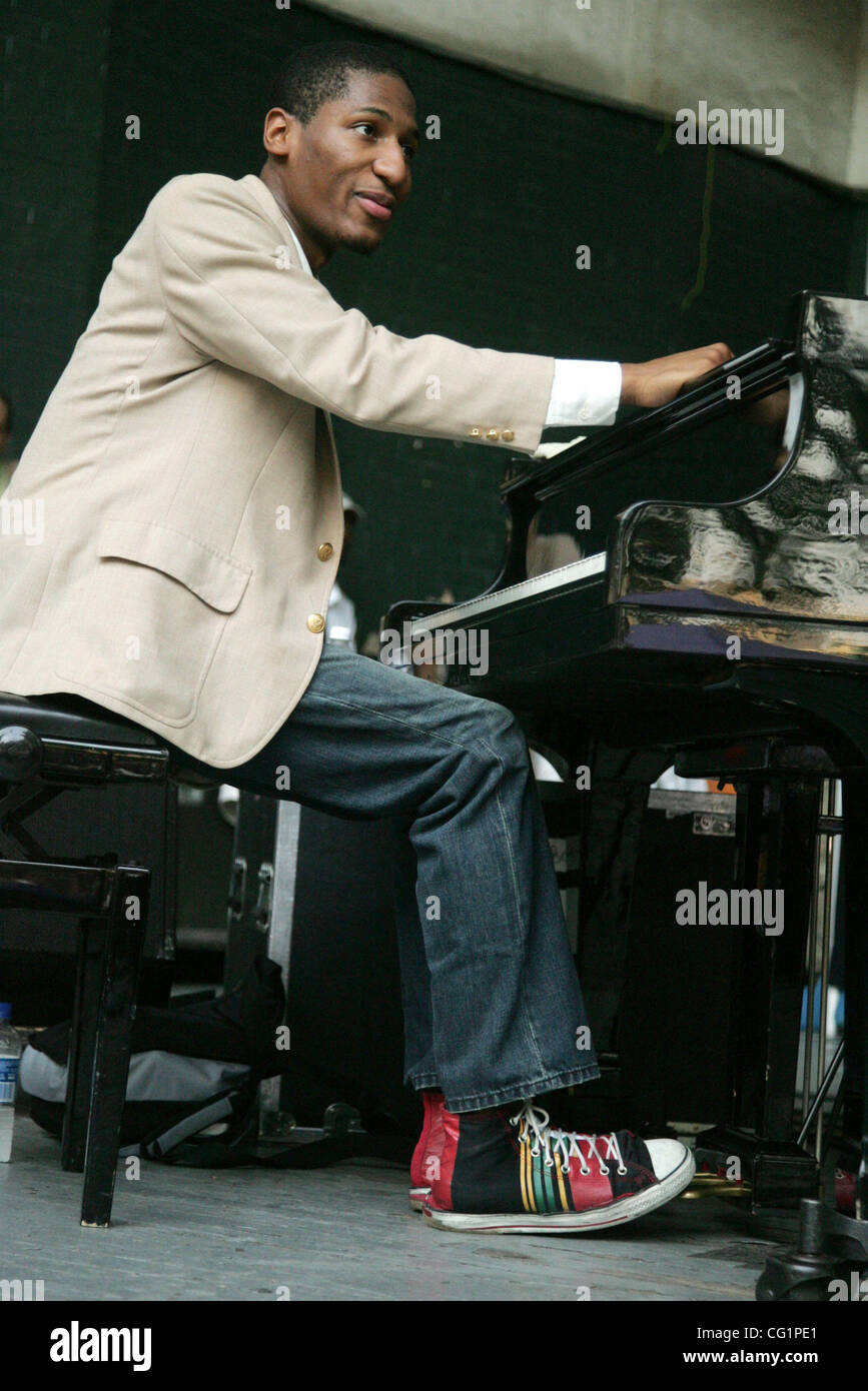 Aug 25, 2007 - New York, NY, USA - Pianist JOHN BAPTISTE performs at ...