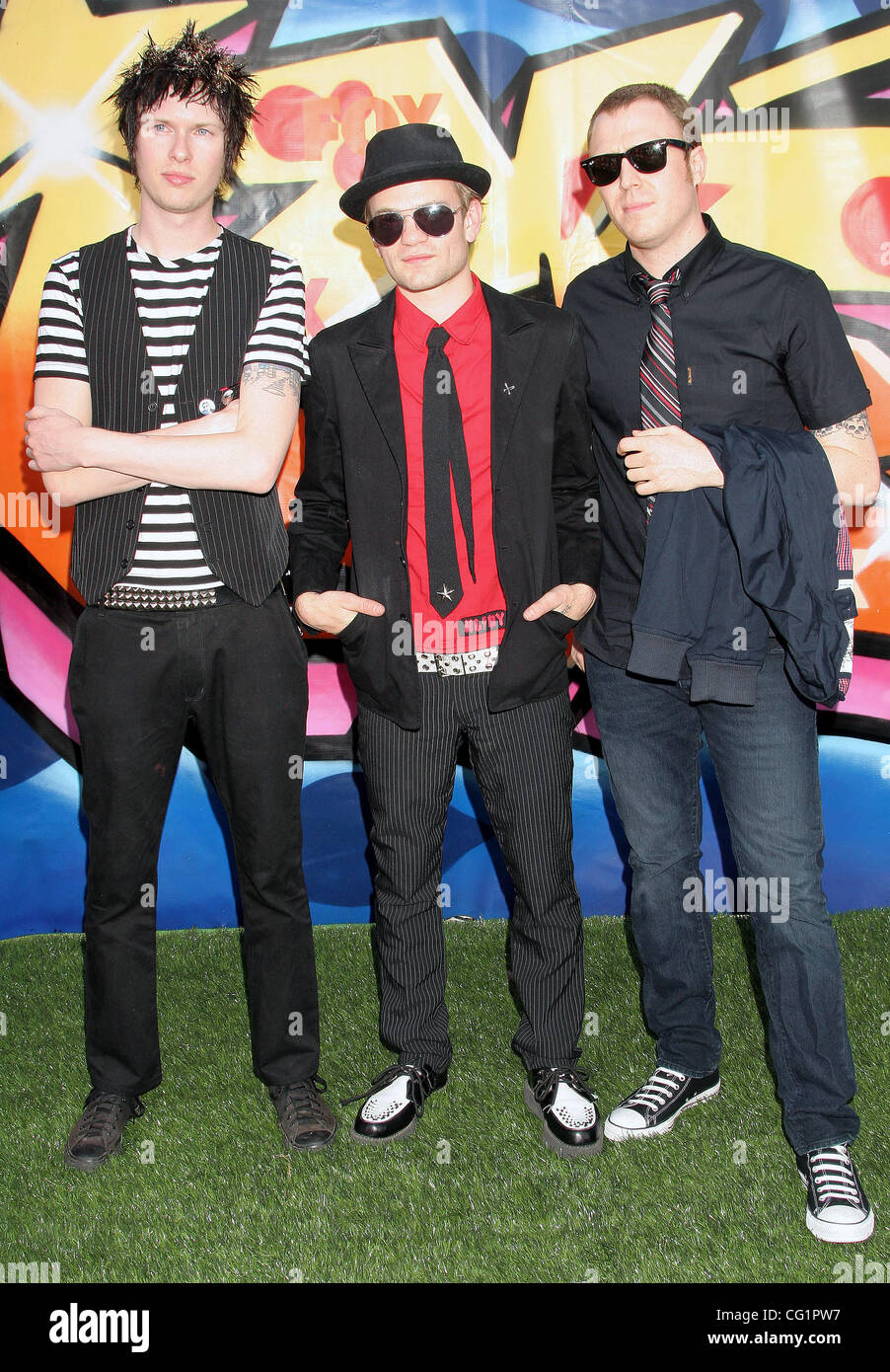 Aug 26, 2007; Hollywood, California, USA; Musicians SUM 41 at the Teen ...