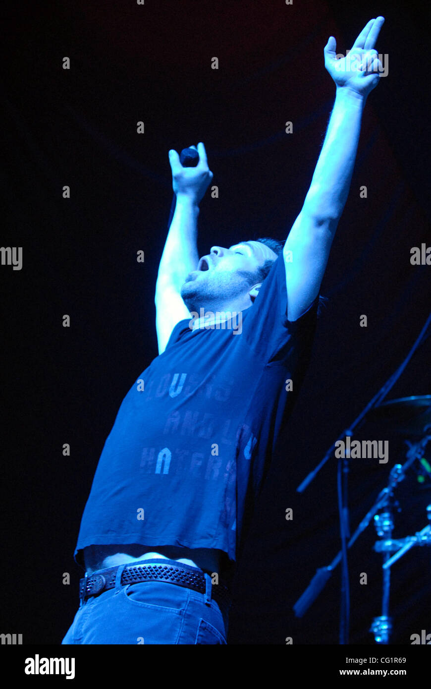 Aug 26, 2007 - Raleigh, NC, USA - Singer SCOTT ANDERSON of the band ...
