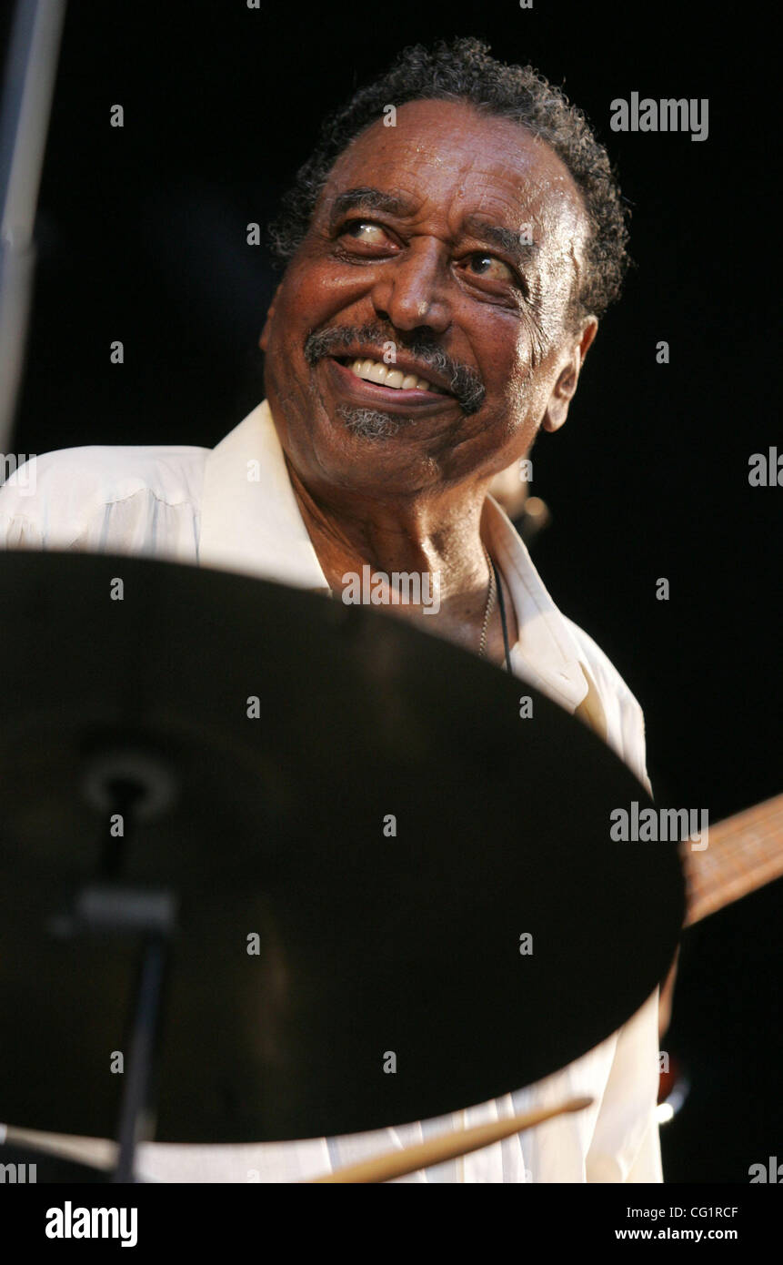 Aug 26 2007 New York Ny Usa Jazz Master Chico Hamilton Performs At The 2007 Charlie