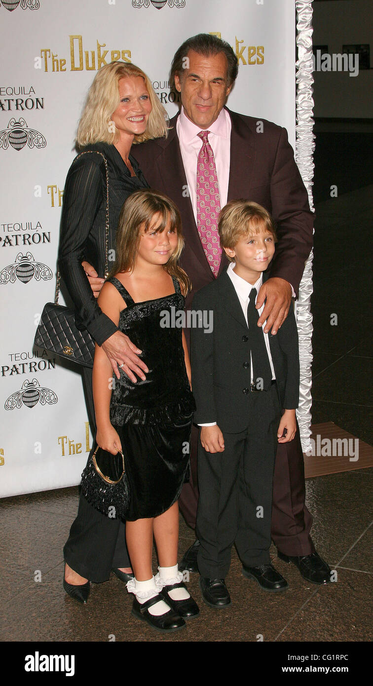 Aug 27, 2007; Hollywood, California, USA; Actor ROBERT DAVI and family ...