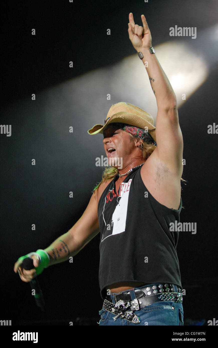 Aug 30, 2007 - Fayetteville, NC, USA - Singer BRET MICHAELS of the band ...