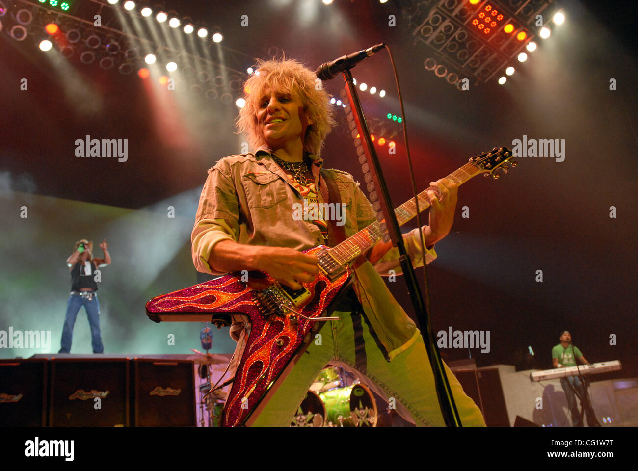 Aug 30, 2007 - Fayetteville, NC, USA - Guitarist C.C. DEVILLE of the ...