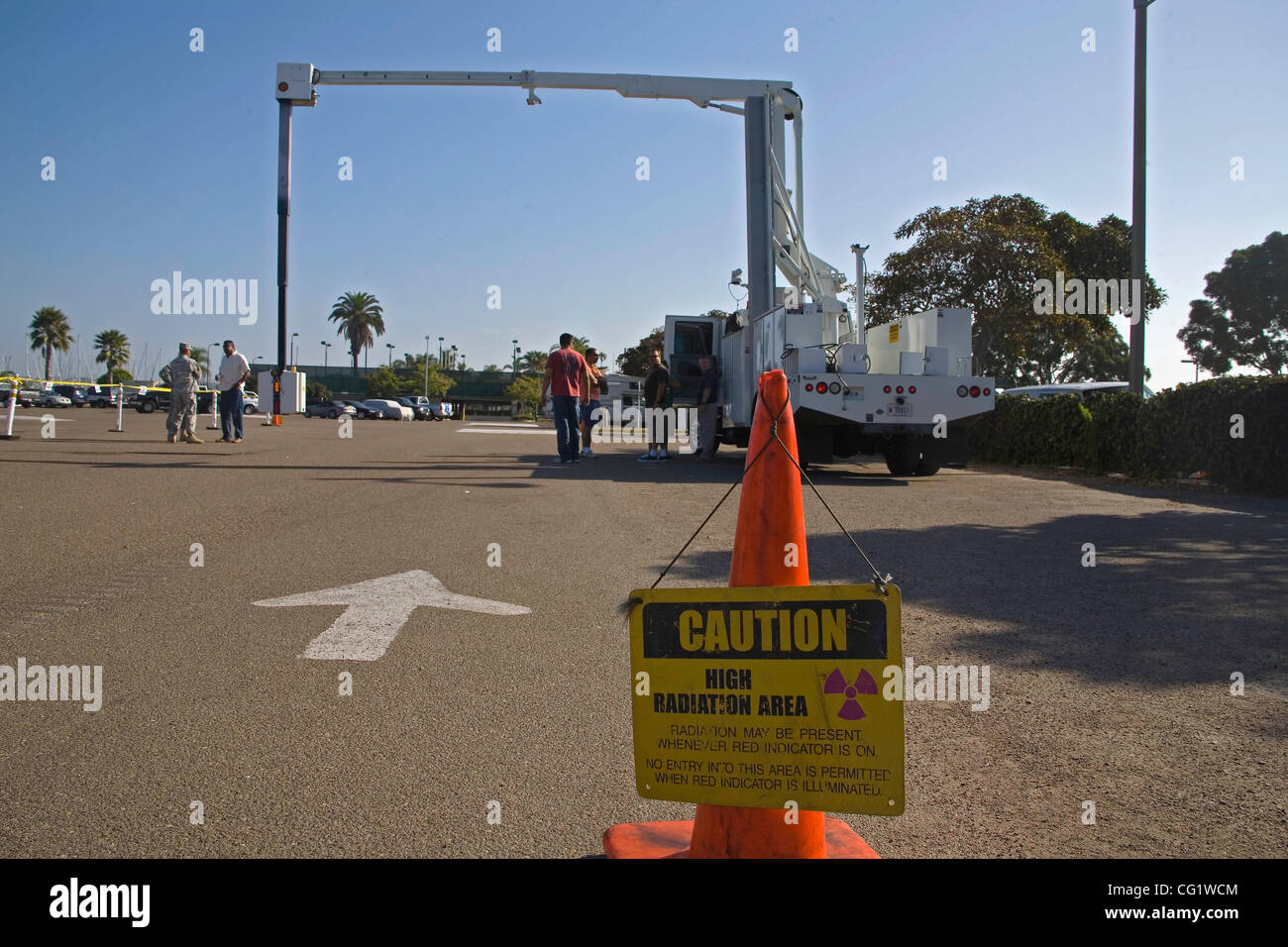 California's National guard demos The VACIS® 3 portable X-RAY machine ...