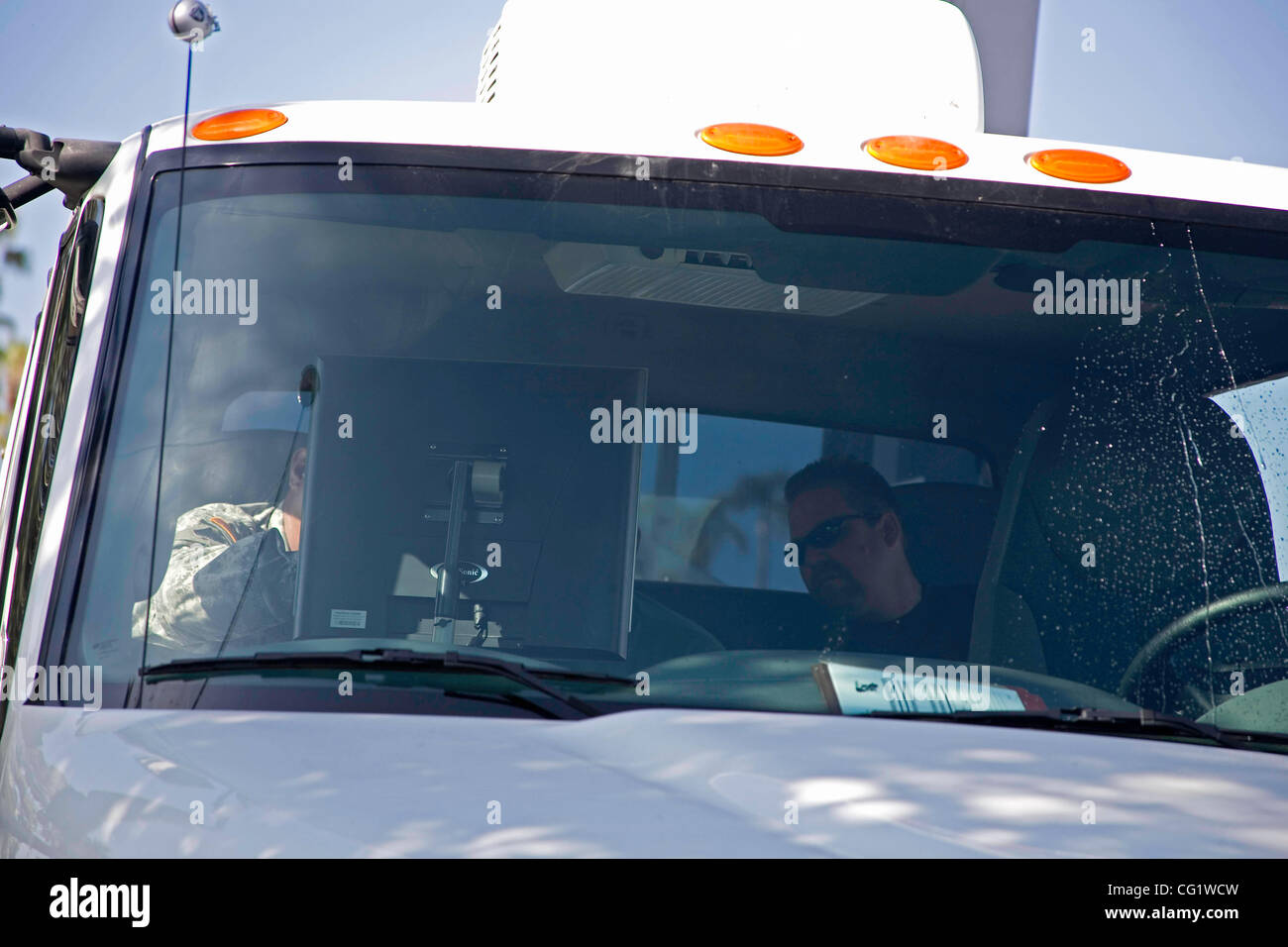 California's National guard demos The VACIS® 3 portable X-RAY machine ...